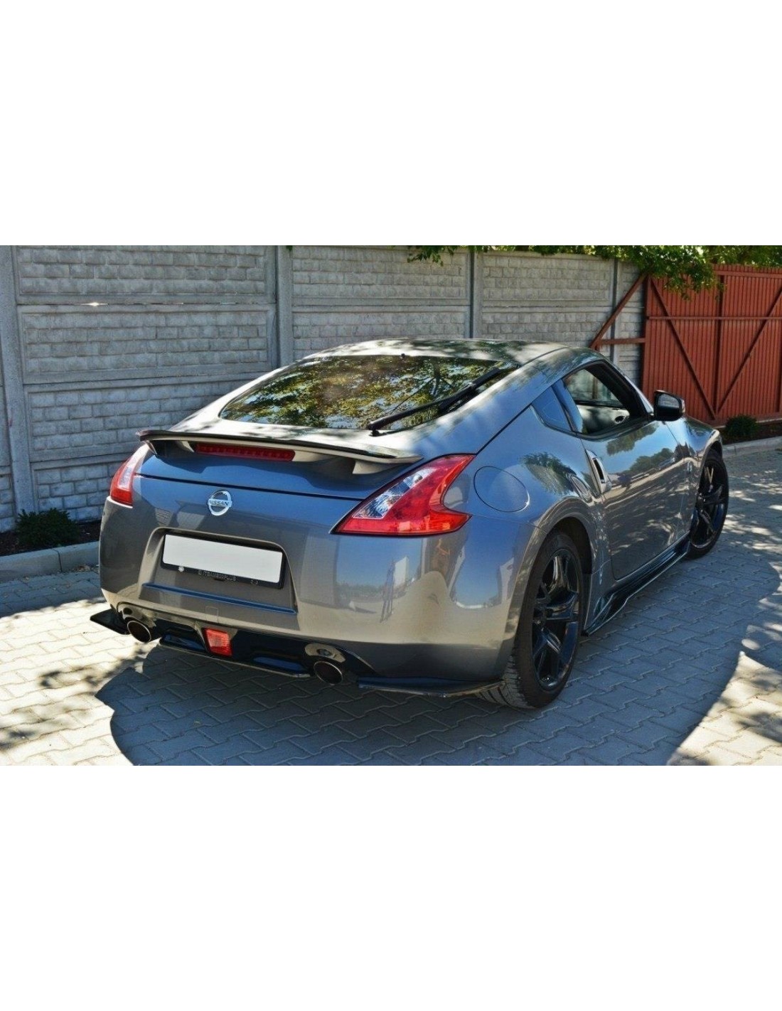 Lip trasero central Nissan 370Z