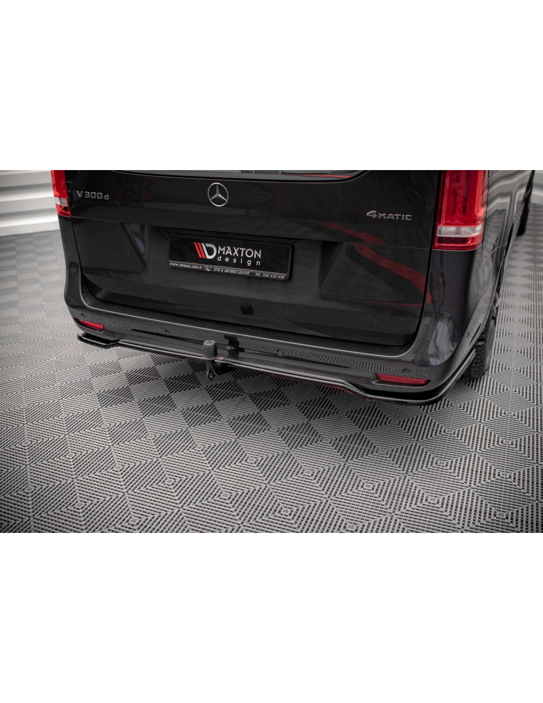 Lip trasero central Mercedes-Benz Clase V W447 (AMG Line)(Facelift)